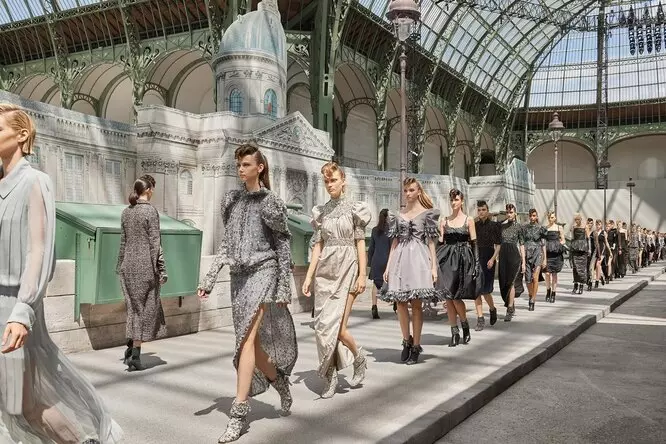 Skirts on the zipper and bride in green: what the Coutany show chanel remember 65586_1