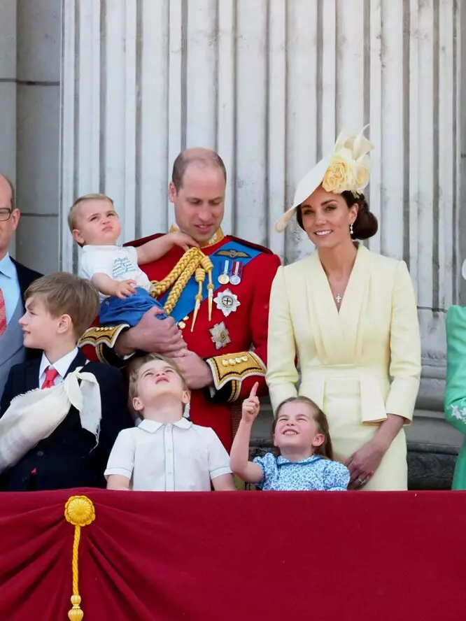 De 15 moaiste foto's fan Kate Middleton en Prins William, dy't elkenien yn leafde leauwe sil 6957_12