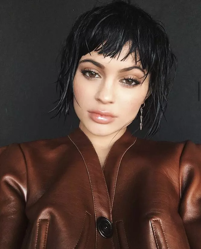 Kylie Jenner：今日と8年前 7450_5