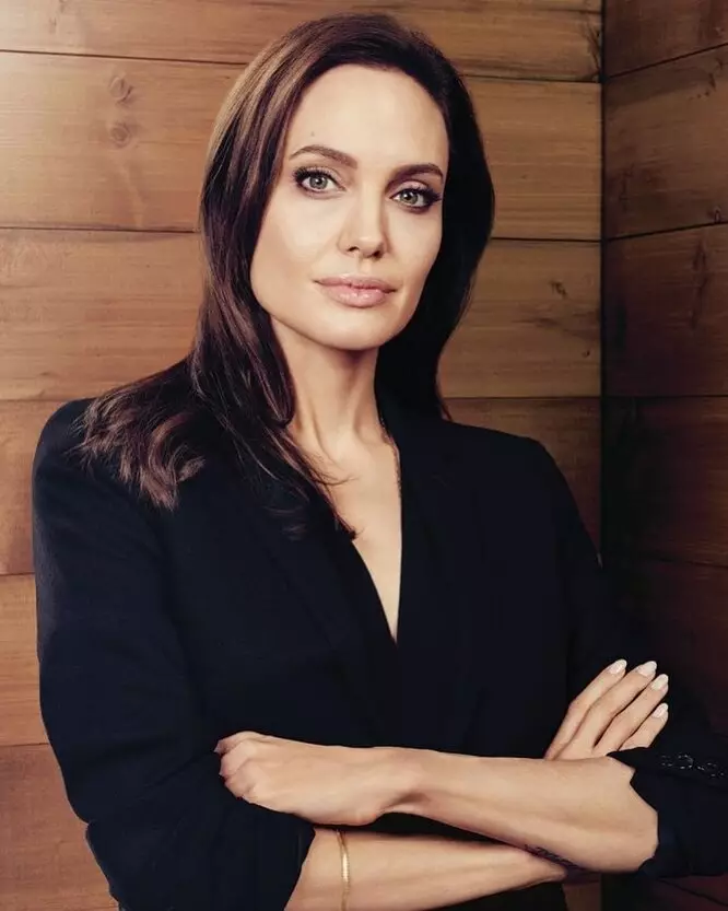 Angelina Jolie, Tilda Suinton ati awọn miiran: Kọ ẹkọ lati awọn irawọ bi o ṣe le wọ tuxedo 764_3