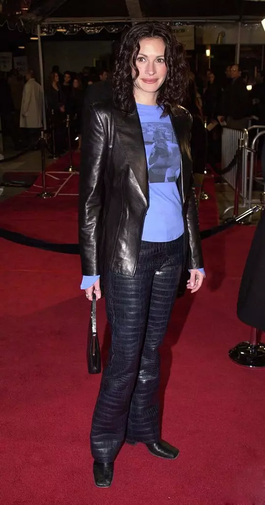 Kodi i veshjes së bukurisë: Zgjidhni një xhaketë lëkure si Julia Roberts