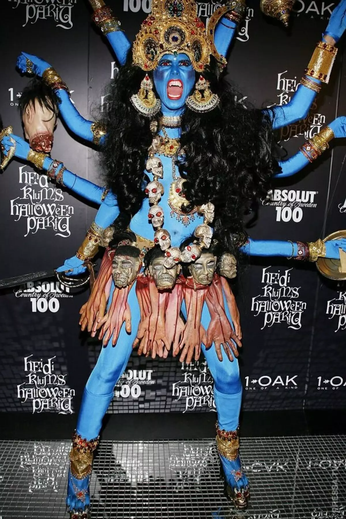 Heidi Klum, Reese Witherspoon and others: stars who love to dress up on Halloween 906_5