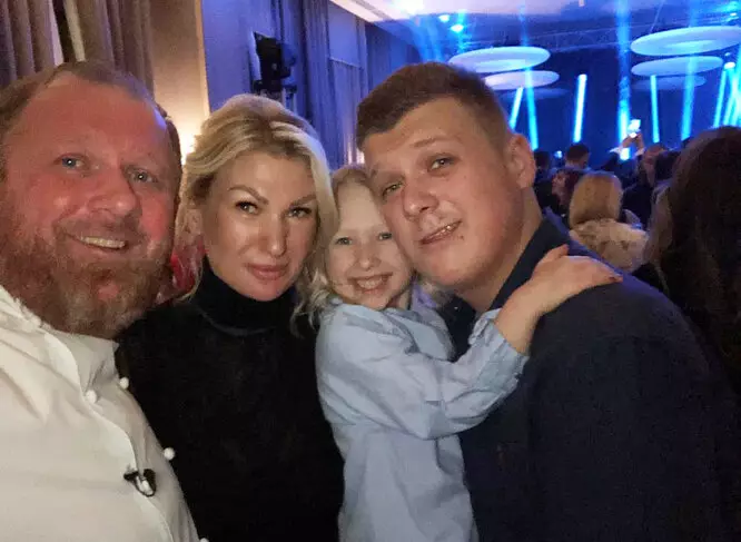 Nu officielt: Konstantin Ivlev skilt sin kone efter 23 års ægteskab 9089_1